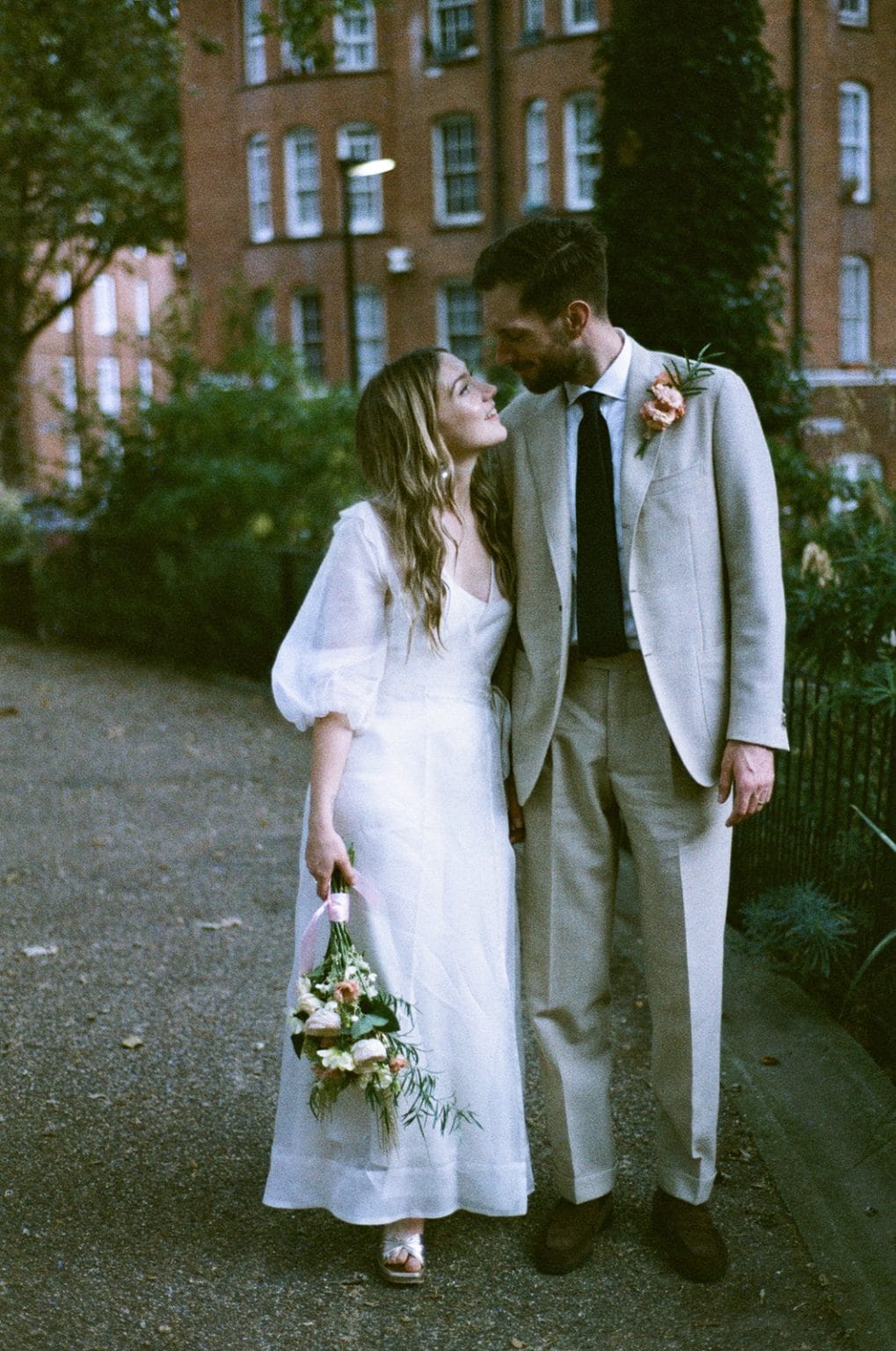 Weddings on 35mm film | Analogue wedding photography